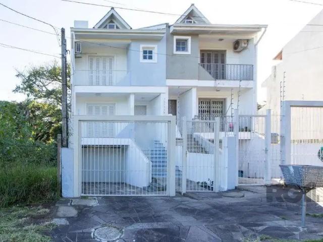 Casa / Sobrado para Venda em Porto Alegre/RS Espírito Santo 3 Quartos