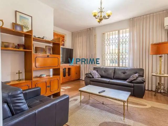 Casa / Sobrado para Venda em Porto Alegre/RS Farroupilha 4 Quartos