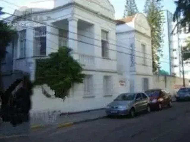 Casa / Sobrado para Venda em Porto Alegre/RS Farroupilha 5 Quartos