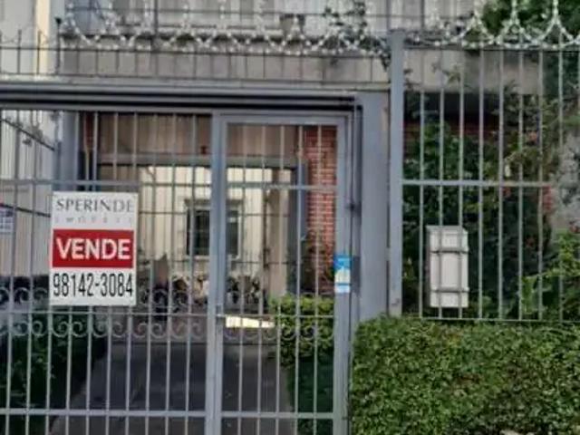 Casa / Sobrado para Venda em Porto Alegre/RS Farroupilha 3 Quartos