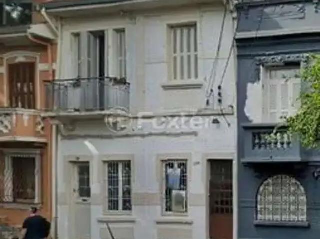 Casa / Sobrado para Venda em Porto Alegre/RS Floresta 5 Quartos