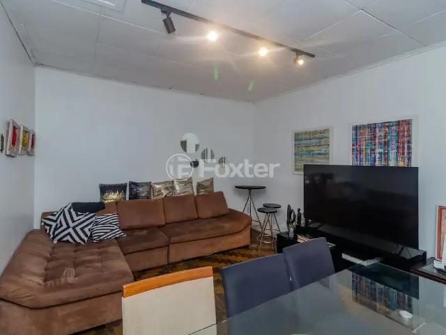 Casa / Sobrado para Venda em Porto Alegre/RS Floresta 6 Quartos
