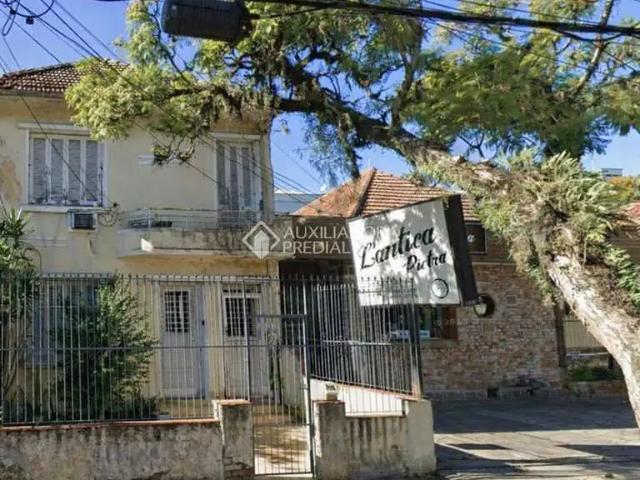 Casa / Sobrado para Venda em Porto Alegre/RS Floresta 6 Quartos