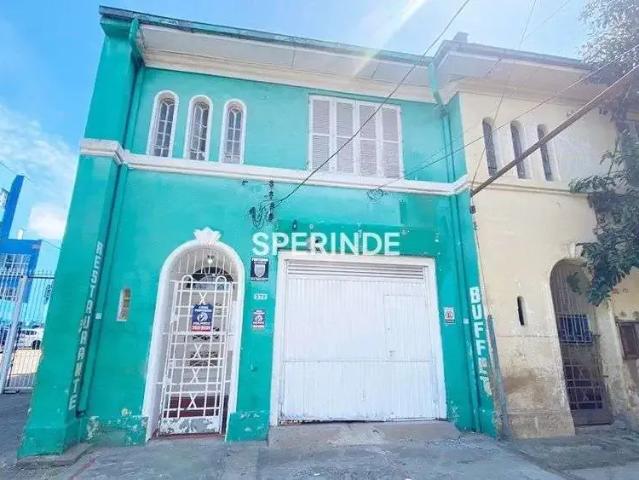 Casa / Sobrado para Venda em Porto Alegre/RS Floresta 9 Quartos