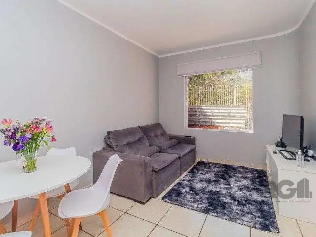 Casa / Sobrado para Venda em Porto Alegre/RS Floresta 2 Quartos