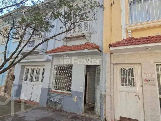 Casa / Sobrado para Venda em Porto Alegre/RS Floresta 3 Quartos