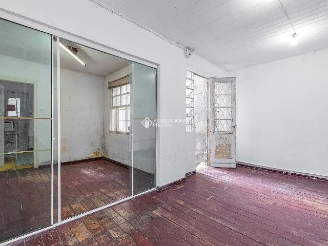 Casa / Sobrado para Venda em Porto Alegre/RS Floresta 3 Quartos