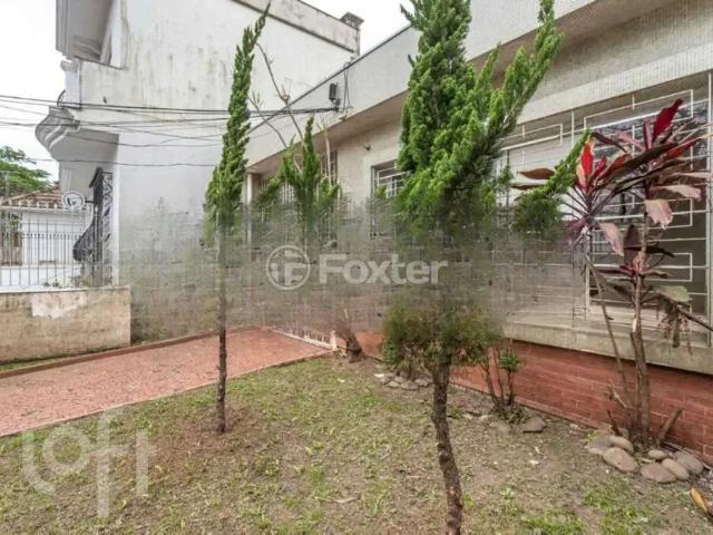 Casa / Sobrado para Venda em Porto Alegre/RS Floresta 3 Quartos