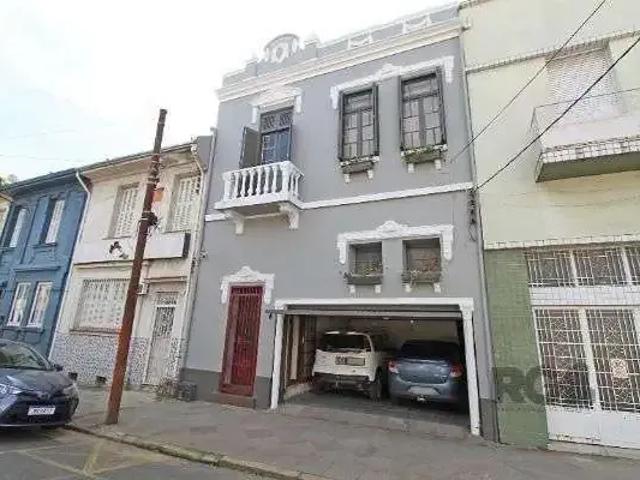 Casa / Sobrado para Venda em Porto Alegre/RS Floresta 3 Quartos