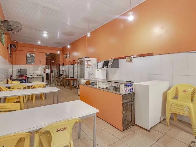 Casa / Sobrado para Venda em Porto Alegre/RS Floresta 3 Quartos
