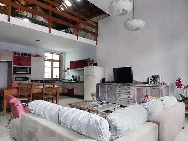 Casa / Sobrado para Venda em Porto Alegre/RS Floresta 3 Quartos