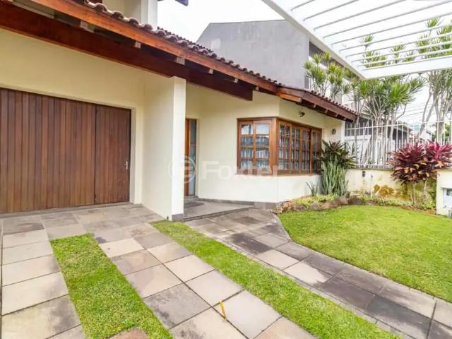 Casa / Sobrado para Venda em Porto Alegre/RS Glória 3 Quartos