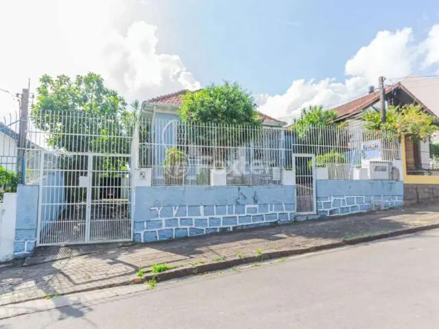 Casa / Sobrado para Venda em Porto Alegre/RS Glória 3 Quartos