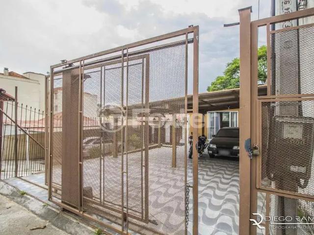 Casa / Sobrado para Venda em Porto Alegre/RS Glória 2 Quartos