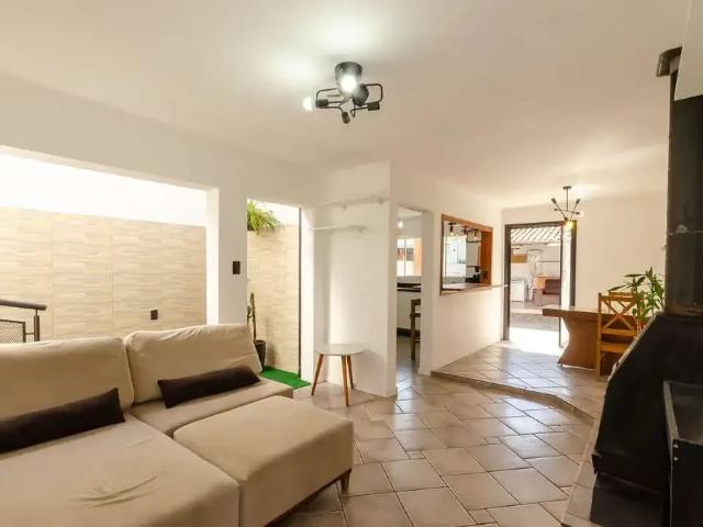 Casa / Sobrado para Venda em Porto Alegre/RS Glória 4 Quartos