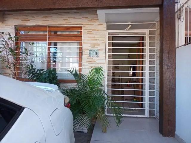 Casa / Sobrado para Venda em Porto Alegre/RS Guarujá 2 Quartos
