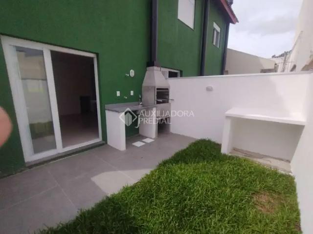 Casa / Sobrado para Venda em Porto Alegre/RS Guarujá 2 Quartos
