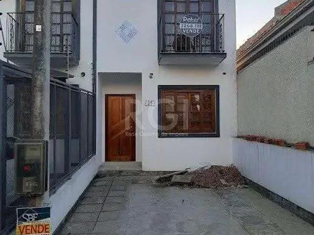 Casa / Sobrado para Venda em Porto Alegre/RS Guarujá 2 Quartos