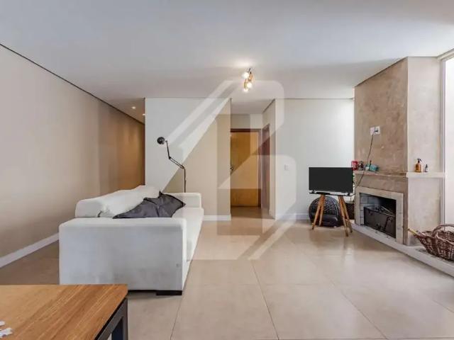 Casa / Sobrado para Venda em Porto Alegre/RS Guarujá 2 Quartos