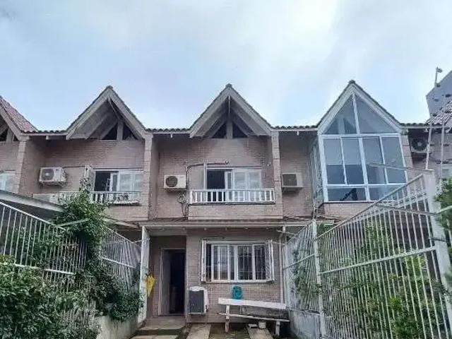 Casa / Sobrado para Venda em Porto Alegre/RS Guarujá 2 Quartos