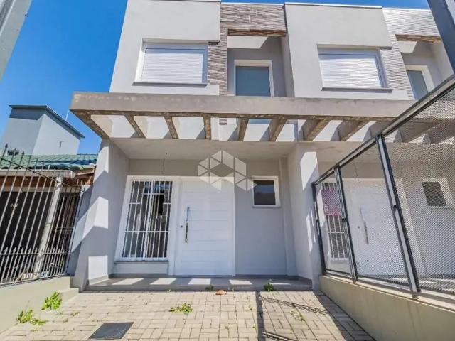 Casa / Sobrado para Venda em Porto Alegre/RS Guarujá 2 Quartos
