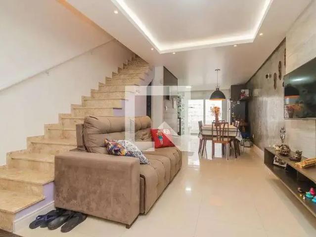 Casa / Sobrado para Venda em Porto Alegre/RS Guarujá 2 Quartos