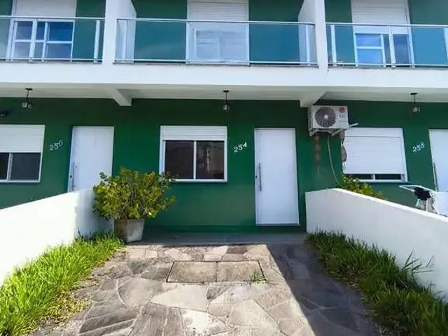 Casa / Sobrado para Venda em Porto Alegre/RS Guarujá 2 Quartos