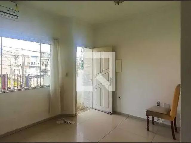 Casa / Sobrado para Venda em Porto Alegre/RS Guarujá 2 Quartos
