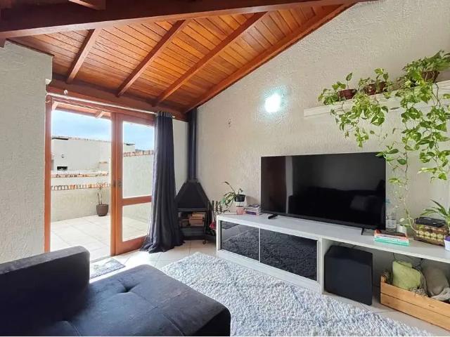 Casa / Sobrado para Venda em Porto Alegre/RS Guarujá 2 Quartos