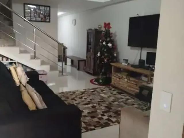 Casa / Sobrado para Venda em Porto Alegre/RS Guarujá 2 Quartos