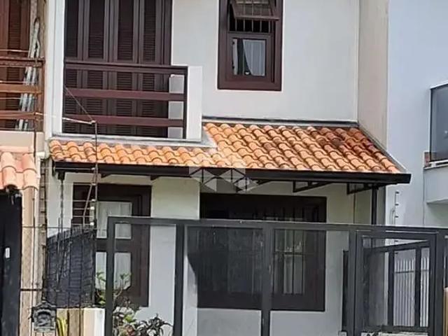 Casa / Sobrado para Venda em Porto Alegre/RS Guarujá 2 Quartos