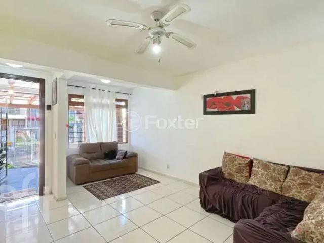 Casa / Sobrado para Venda em Porto Alegre/RS Guarujá 2 Quartos