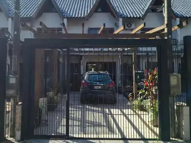 Casa / Sobrado para Venda em Porto Alegre/RS Guarujá 2 Quartos
