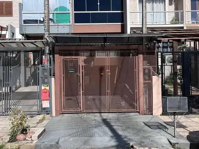 Casa / Sobrado para Venda em Porto Alegre/RS Guarujá 2 Quartos