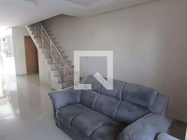 Casa / Sobrado para Venda em Porto Alegre/RS Guarujá 2 Quartos