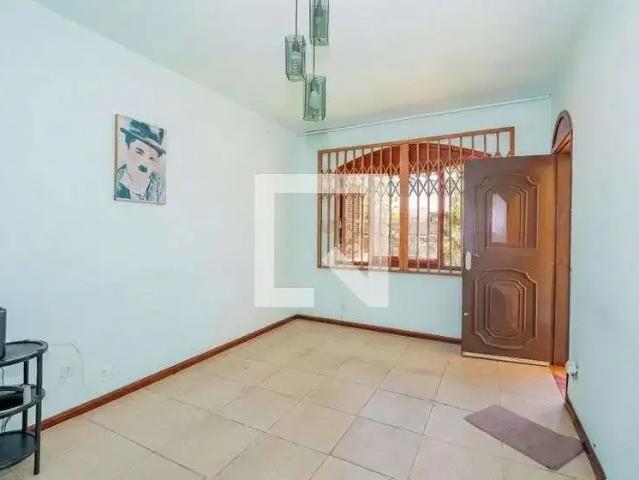 Casa / Sobrado para Venda em Porto Alegre/RS Guarujá 2 Quartos