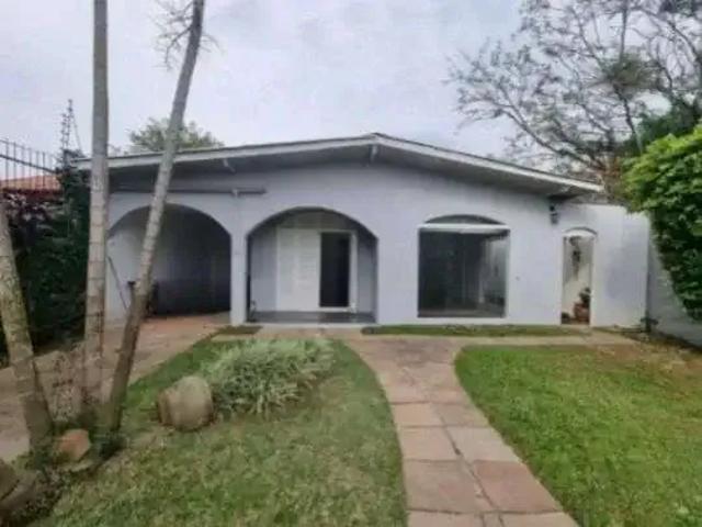 Casa / Sobrado para Venda em Porto Alegre/RS Guarujá 3 Quartos
