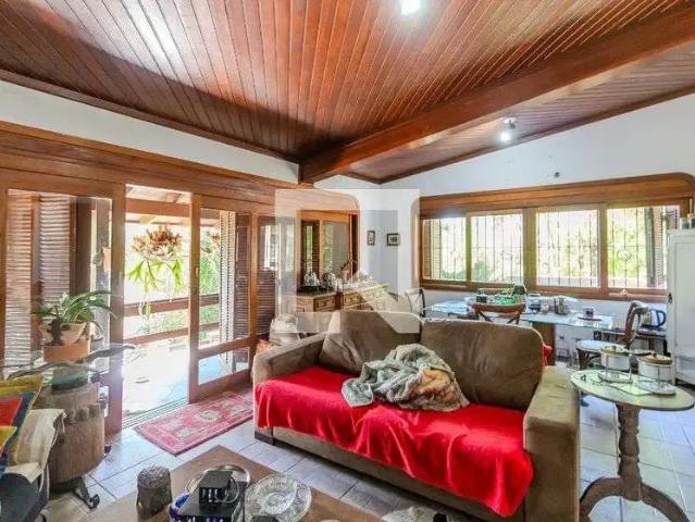 Casa / Sobrado para Venda em Porto Alegre/RS Guarujá 3 Quartos