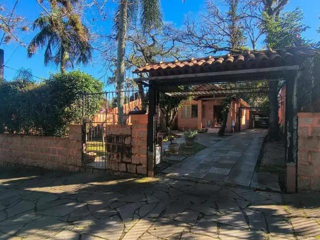 Casa / Sobrado para Venda em Porto Alegre/RS Guarujá 3 Quartos