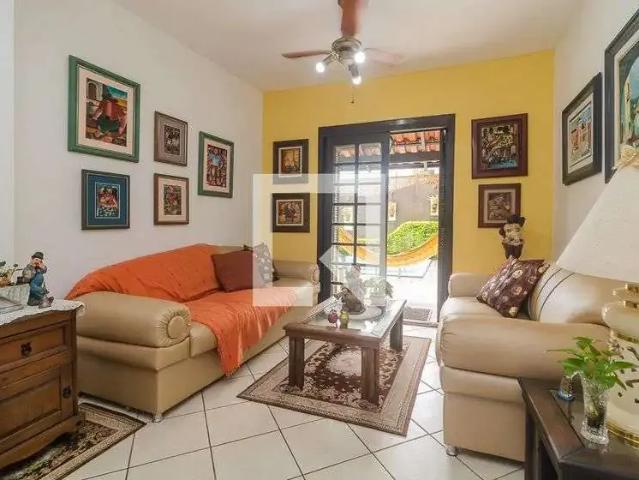 Casa / Sobrado para Venda em Porto Alegre/RS Guarujá 3 Quartos