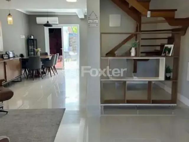 Casa / Sobrado para Venda em Porto Alegre/RS Guarujá 3 Quartos