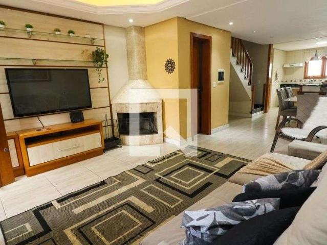 Casa / Sobrado para Venda em Porto Alegre/RS Guarujá 3 Quartos