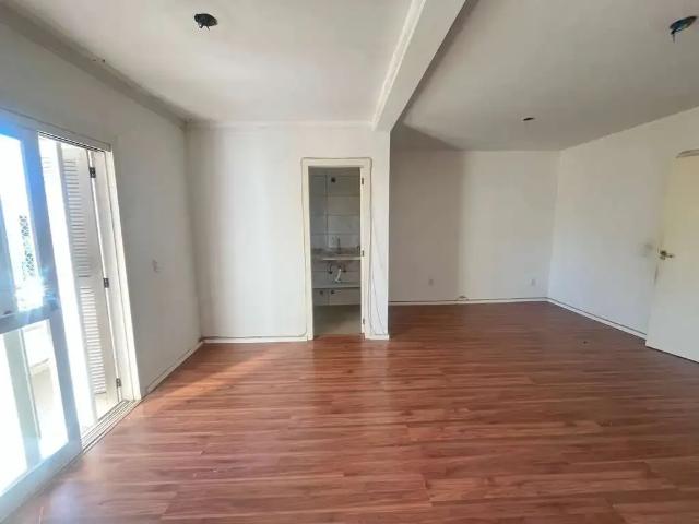 Casa / Sobrado para Venda em Porto Alegre/RS Guarujá 3 Quartos