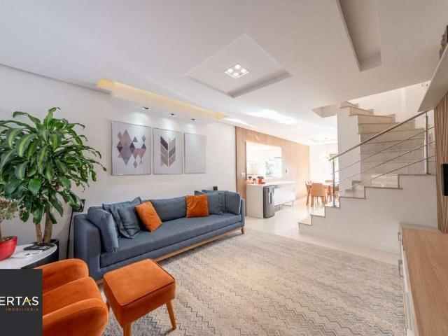 Casa / Sobrado para Venda em Porto Alegre/RS Guarujá 3 Quartos