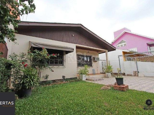 Casa / Sobrado para Venda em Porto Alegre/RS Guarujá 3 Quartos