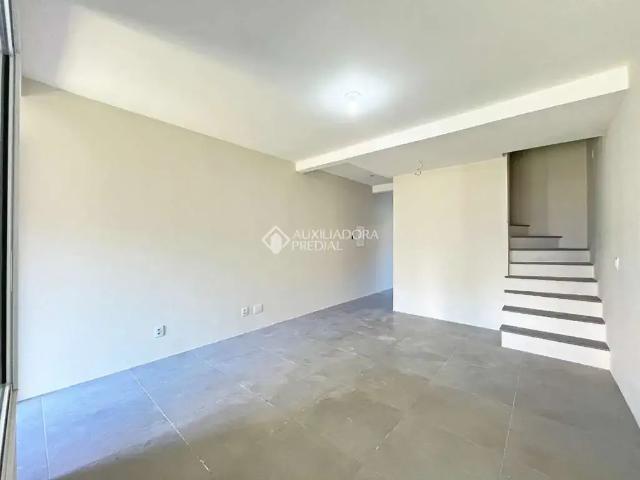Casa / Sobrado para Venda em Porto Alegre/RS Guarujá 3 Quartos