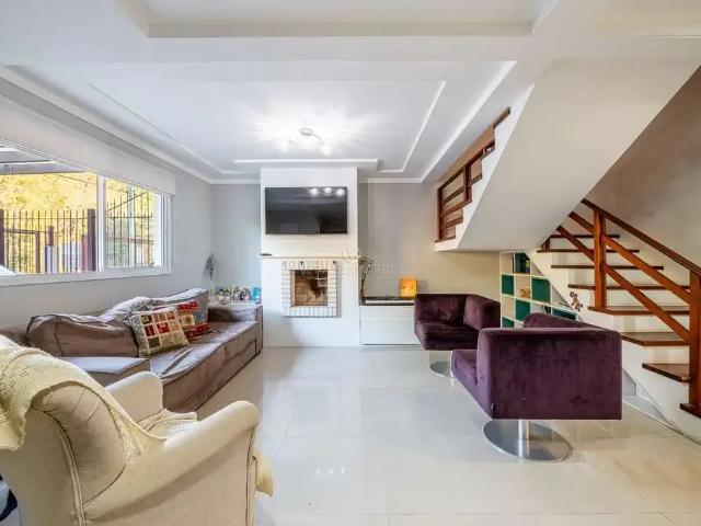 Casa / Sobrado para Venda em Porto Alegre/RS Guarujá 3 Quartos
