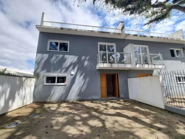 Casa / Sobrado para Venda em Porto Alegre/RS Guarujá 3 Quartos