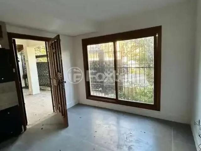 Casa / Sobrado para Venda em Porto Alegre/RS Guarujá 3 Quartos