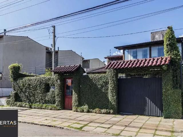 Casa / Sobrado para Venda em Porto Alegre/RS Guarujá 3 Quartos